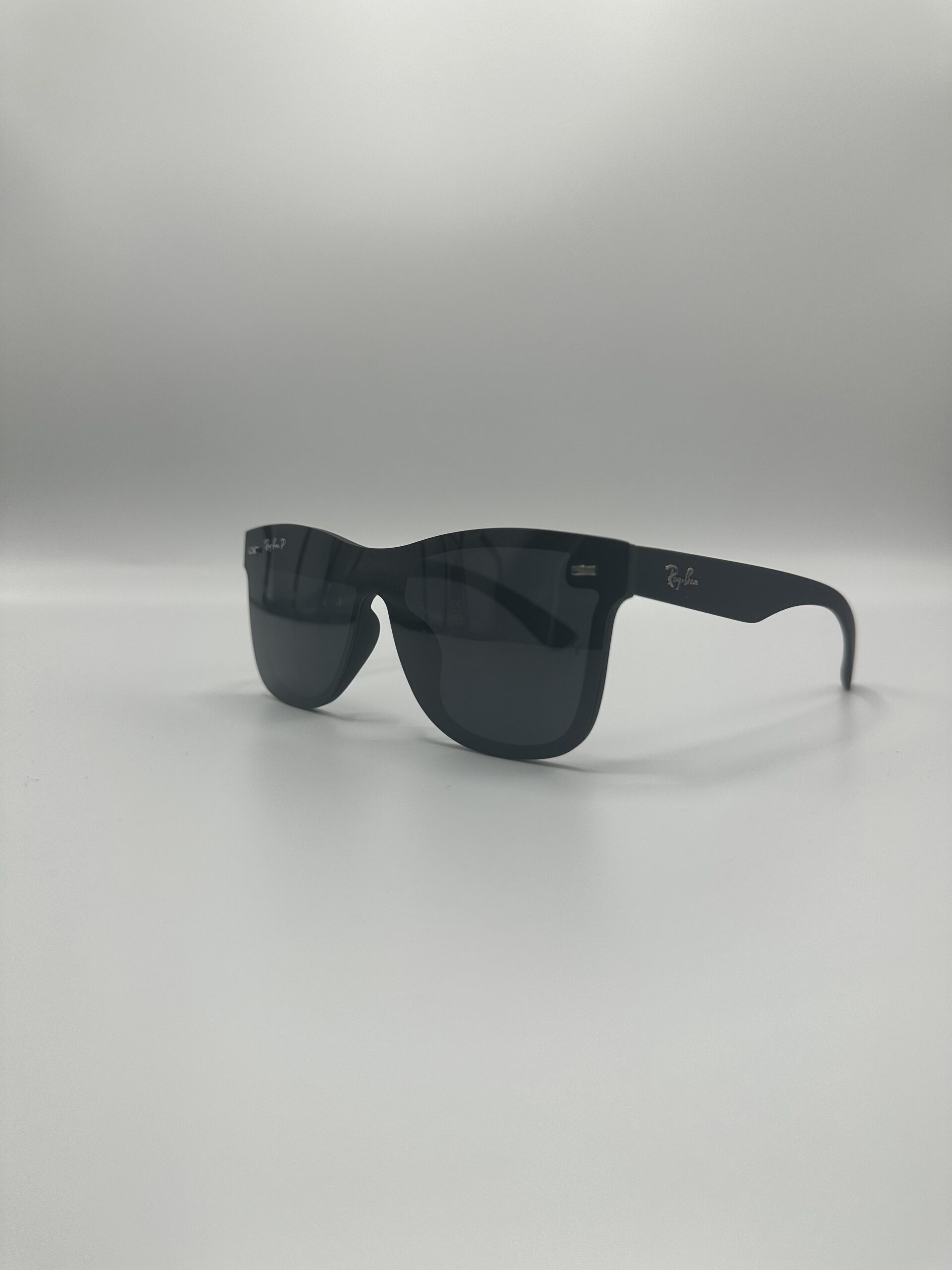 P Ray Ban Siyah Cam Siyah Çerçeve 541 – Zümrüt Gözlük
